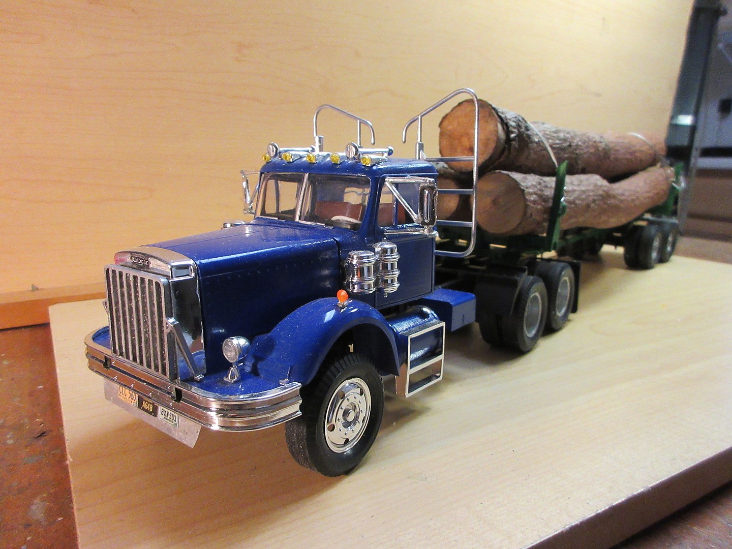 Autocar A64B Semi Tractor -- Plastic Model Truck Kit -- 1/25 Scale ...