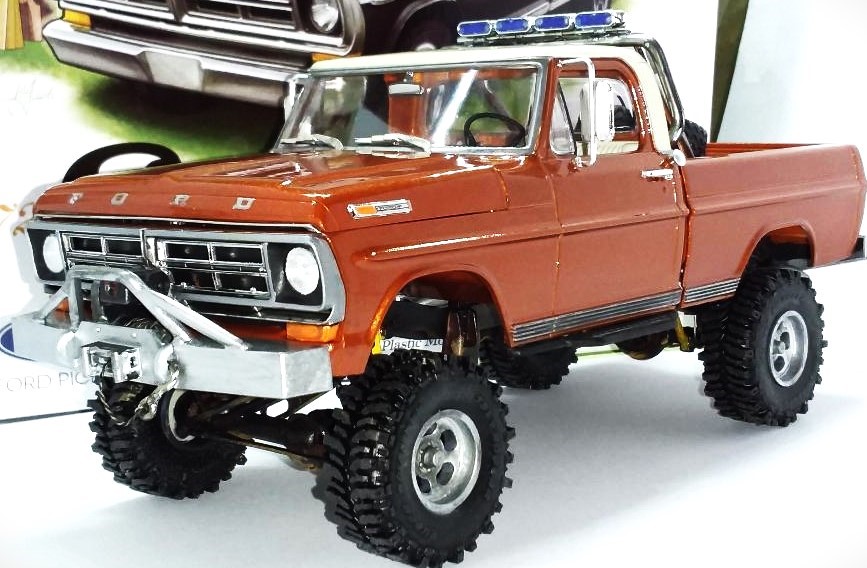 1972 Ford Sport Custom Pick-Up -- Plastic Model Truck Kit -- 1/25 Scale ...