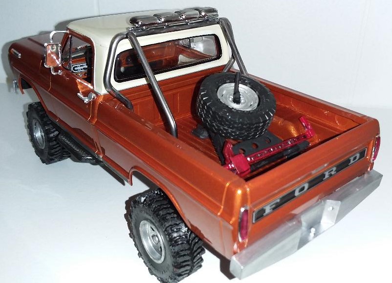 1972 Ford Sport Custom Pick-Up -- Plastic Model Truck Kit -- 1/25 Scale ...