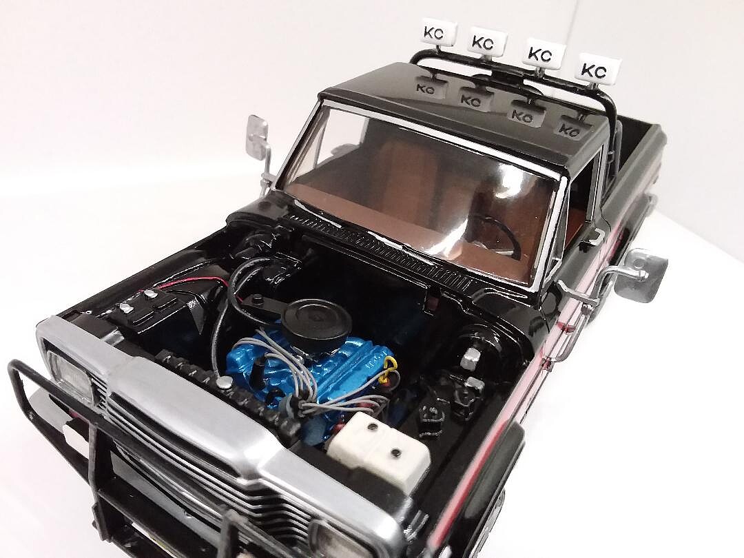 1980 Jeep Honcho Ice Patrol -- Plastic Model Truck Kit -- 1/25 Scale ...