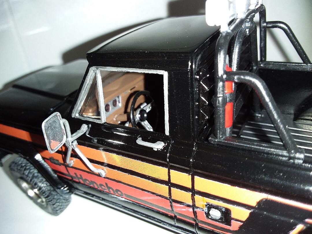 1980 Jeep Honcho Ice Patrol -- Plastic Model Truck Kit -- 1/25 Scale ...