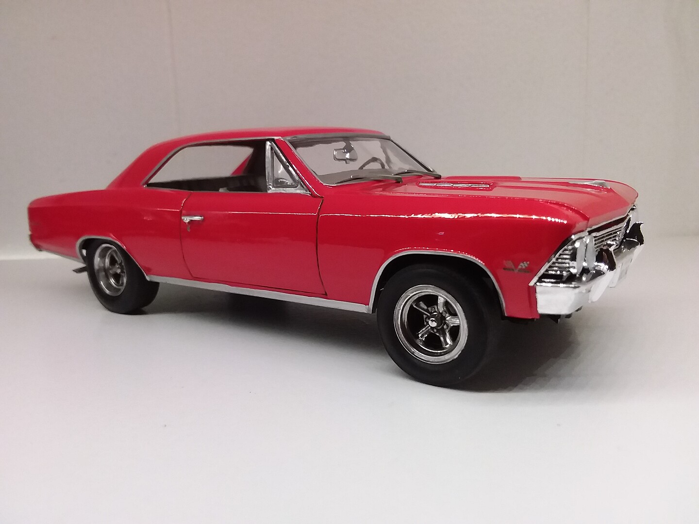 1966 Chevy Chevelle SS Car -- Plastic Model Car Vehicle Kit -- 1/25 ...
