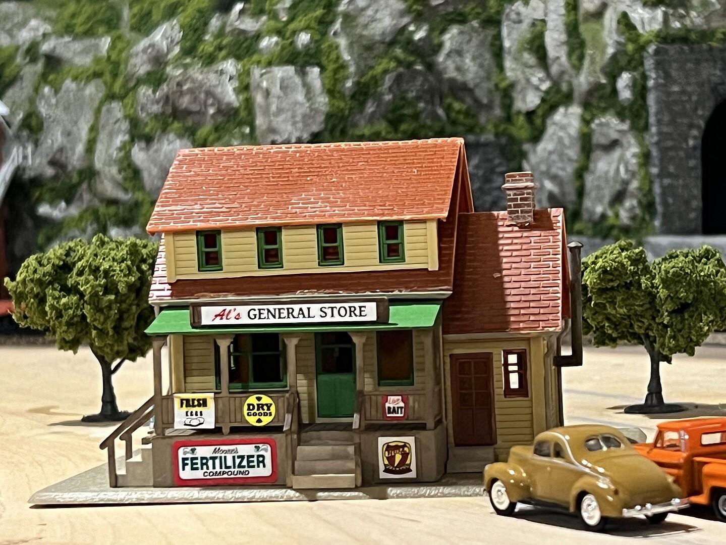 General Store Kit -- Model Train Building -- HO Scale -- #1351 pictures ...