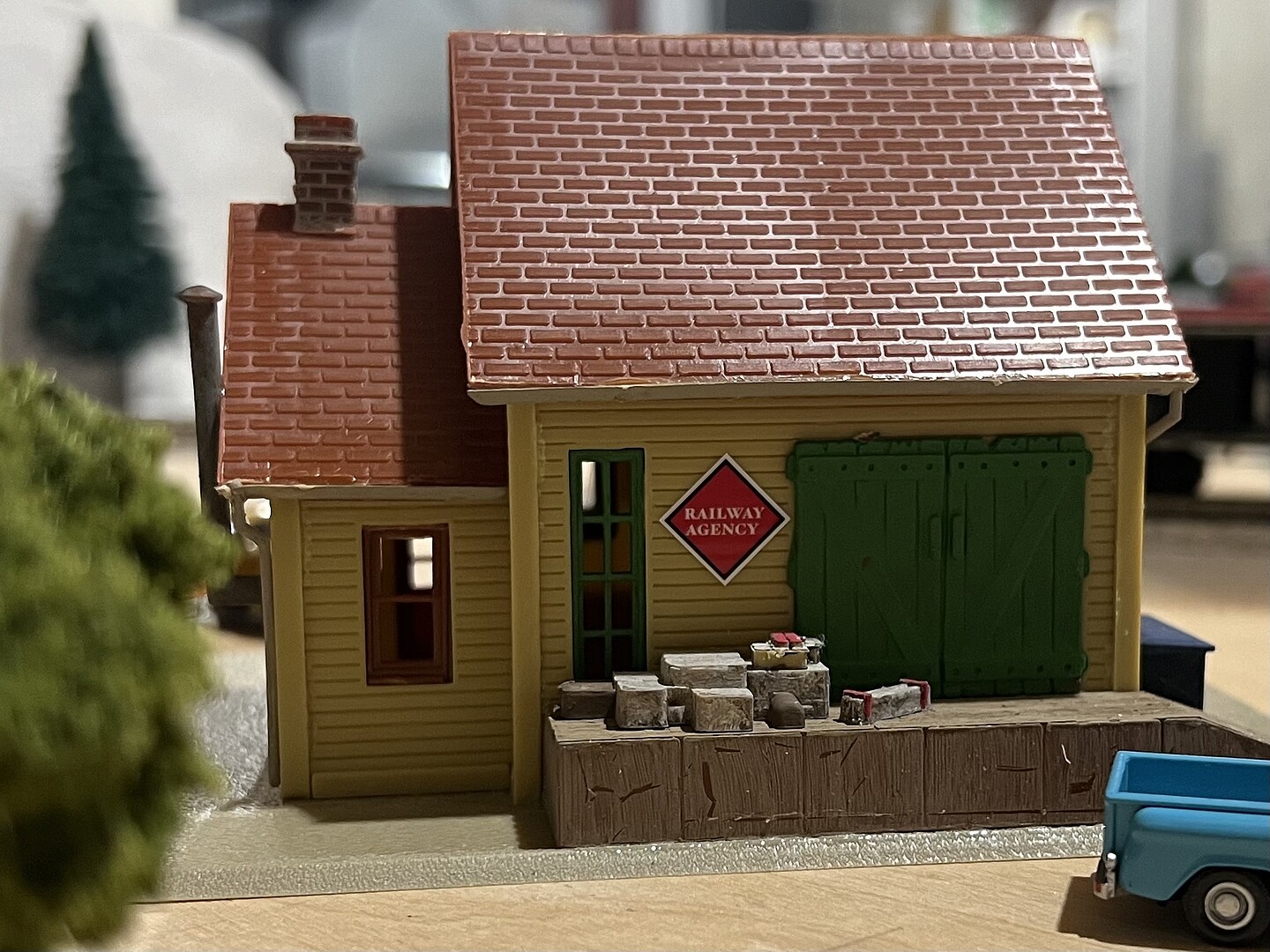 General Store Kit -- Model Train Building -- HO Scale -- #1351 pictures ...