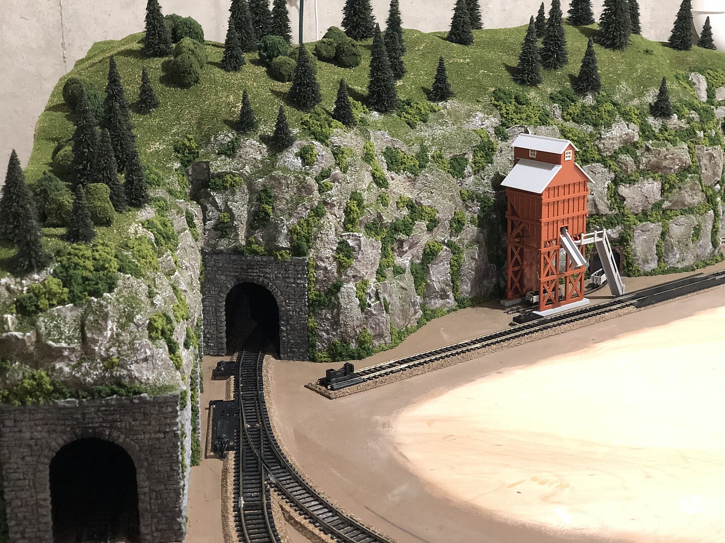 Coaling Station Snap Kit -- HO Scale Model Railroad Building -- #45211 ...