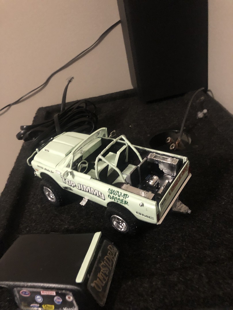 1972 GMC Jimmy -- Plastic Model Truck Vehicle Kit -- 1/25 Scale ...