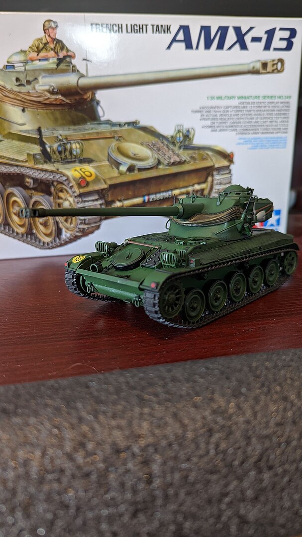 French Light Tank AMX-13 -- Plastic Model Military Vehicle Kit -- 1/35 ...