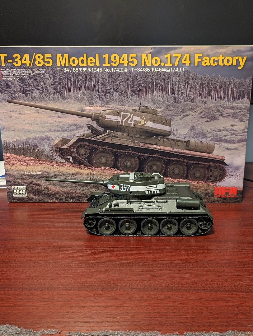 T-34/85 Model 1944 #174 Factory -- Plastic Model Military Vehicle Kit ...