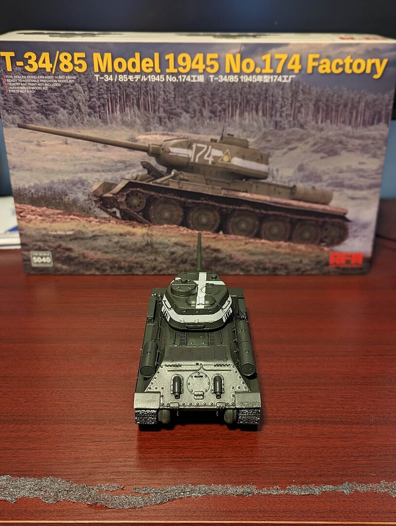 T-34/85 Model 1944 #174 Factory -- Plastic Model Military Vehicle Kit ...