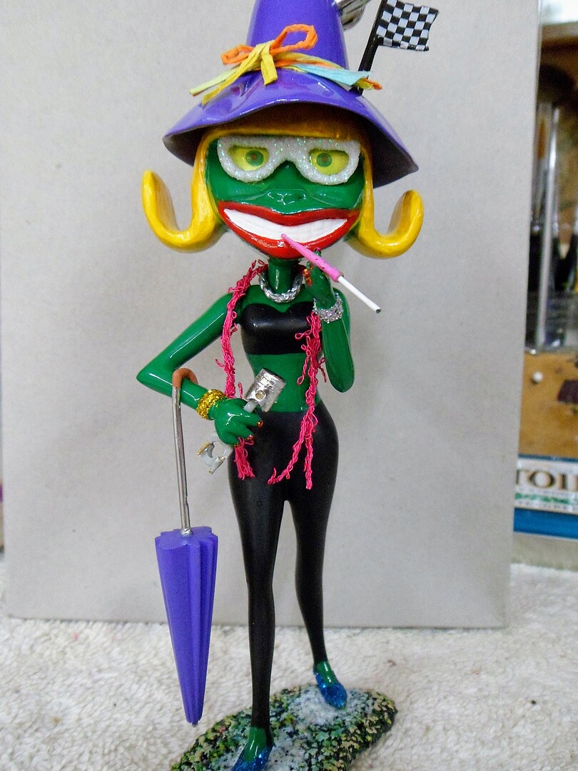 Gallery Pictures Hawk-Models Weird-Oh's Figure Sling Rave Curvette Way ...