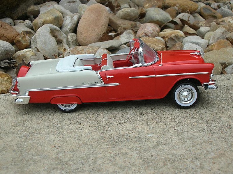 1955 Chevy Bel Air Convertible -- Plastic Model Car Kit -- 1/25 Scale ...