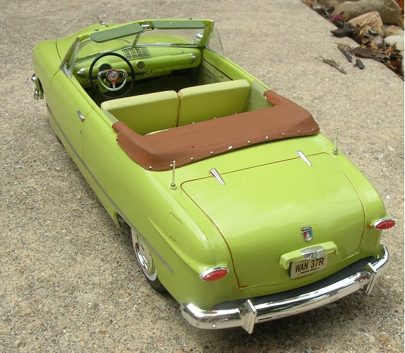 1950 Ford Convertible -- Plastic Model Car Kit -- 1/25 Scale -- #929 ...