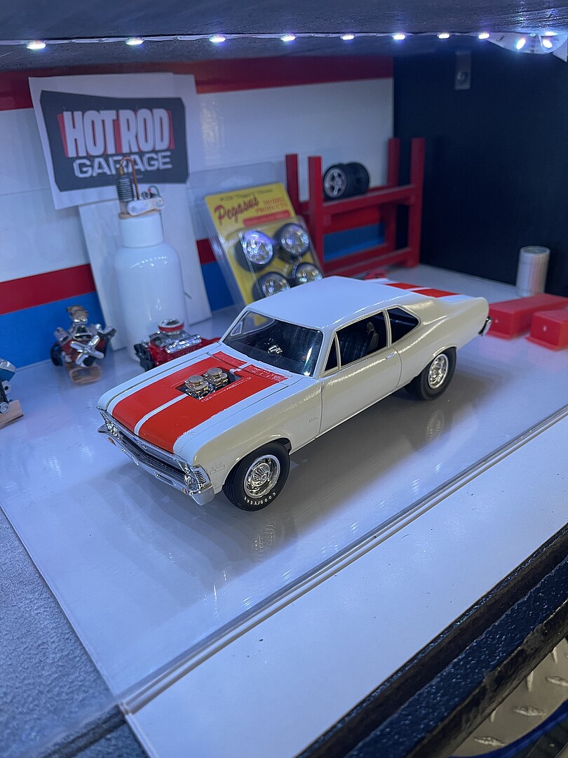 1972 Chevy Nova SS 'Old Pro' 2T -- Plastic Model Car Kit -- 1/25 Scale ...