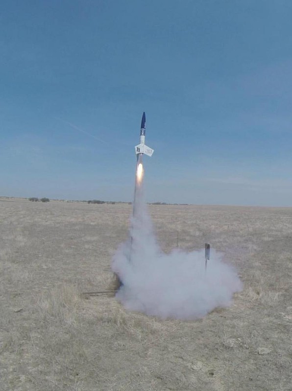 Mega Der Red Max Model Rocket Kit -- Pro Series II E2X -- #9705 ...