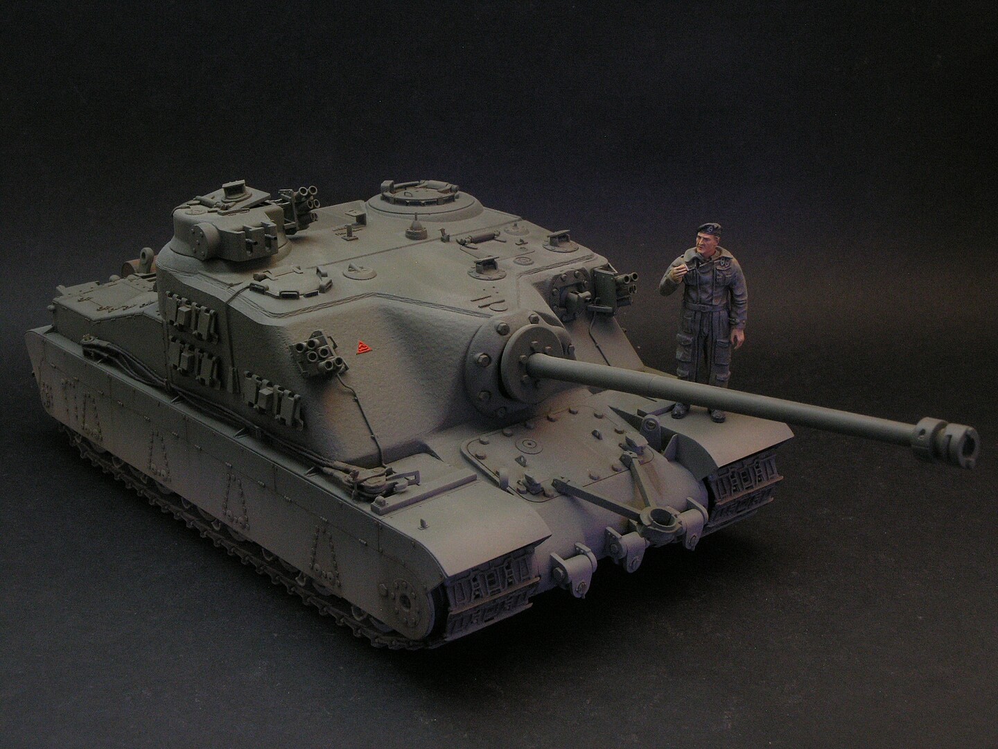A39 Tortoise British Heavy Assault Tank -- Plastic Model Tank Kit -- 1/ ...