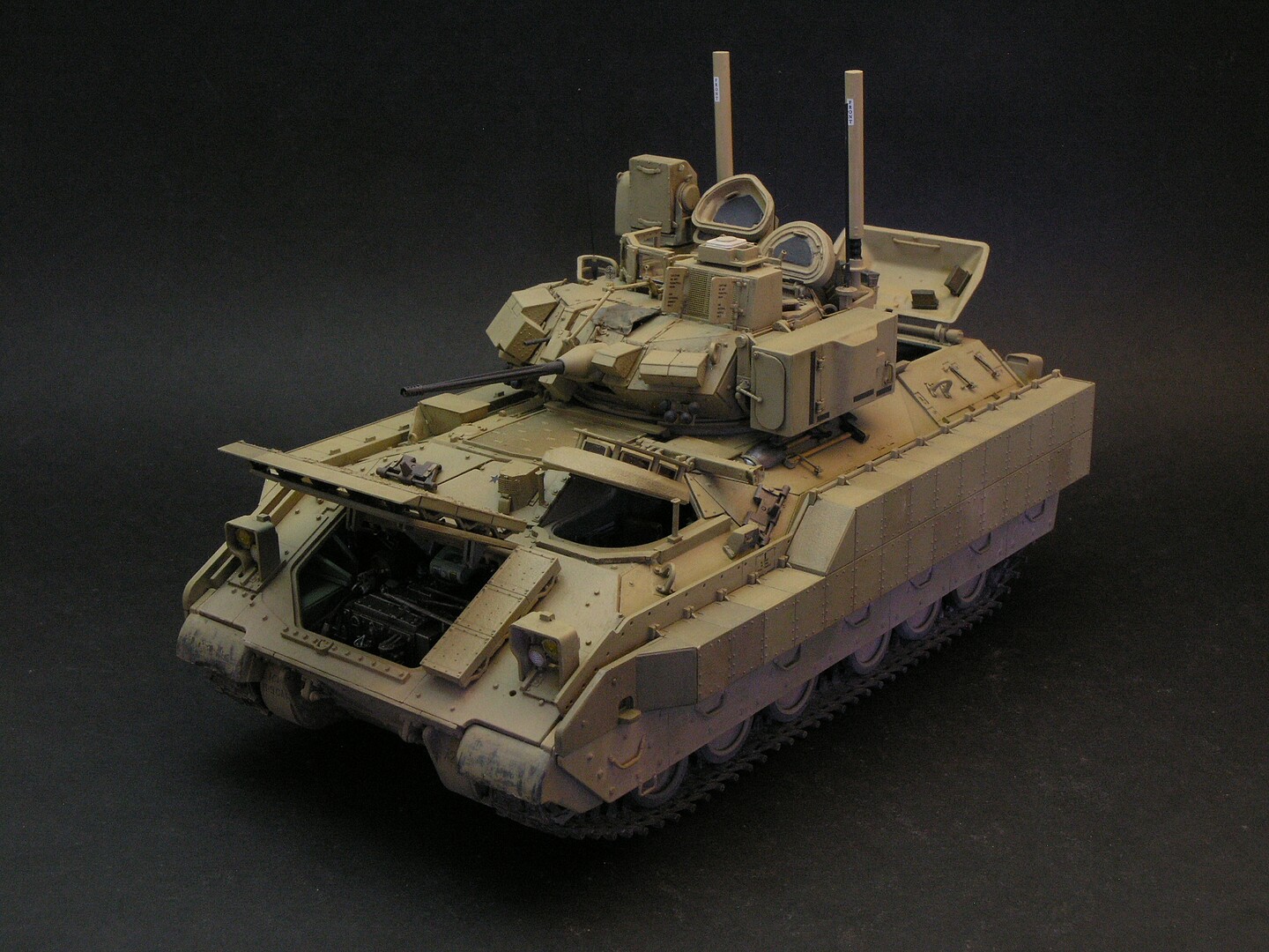 Gallery Pictures Meng M3A3 Bradley with Busk III Plastic Model Military ...