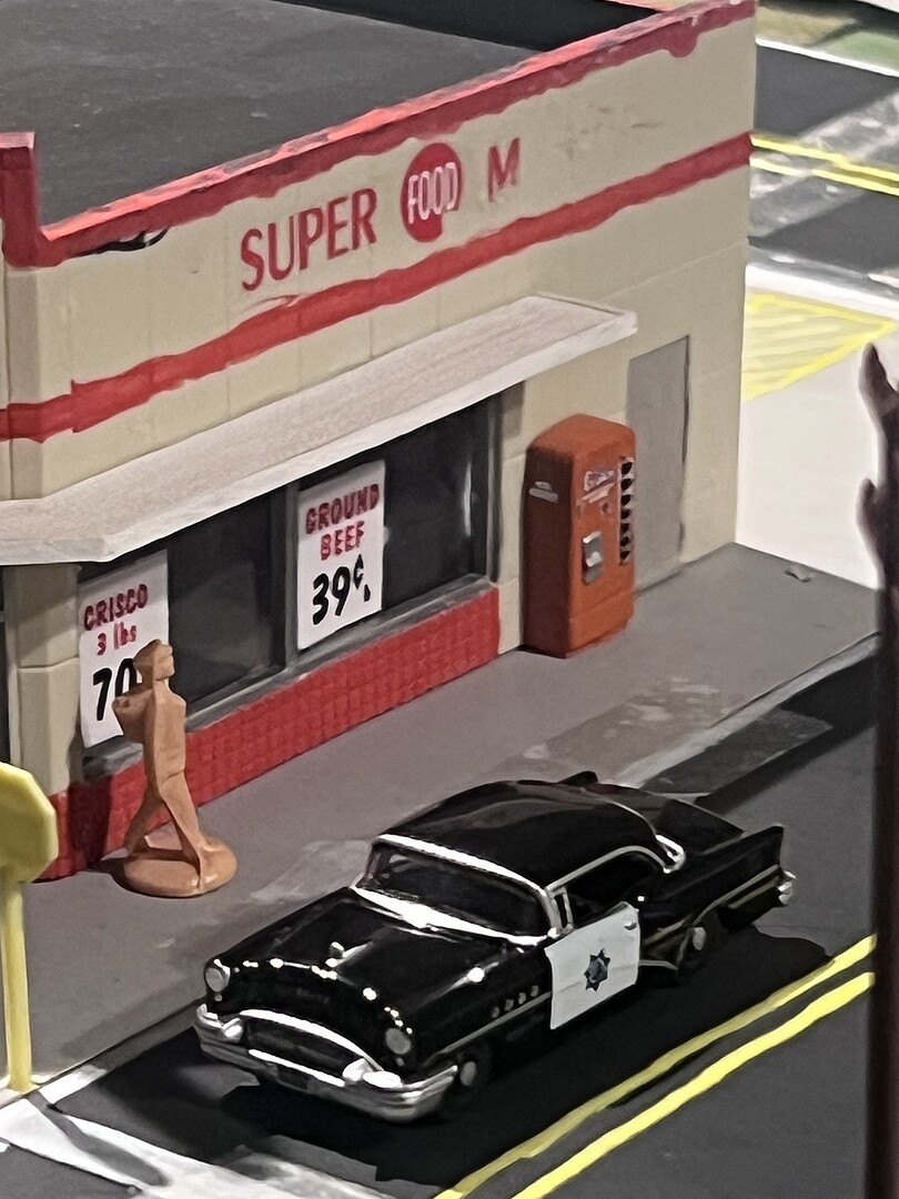 Upright Soda Machine w/Case Mixed Brands -- Model Railroad Building ...