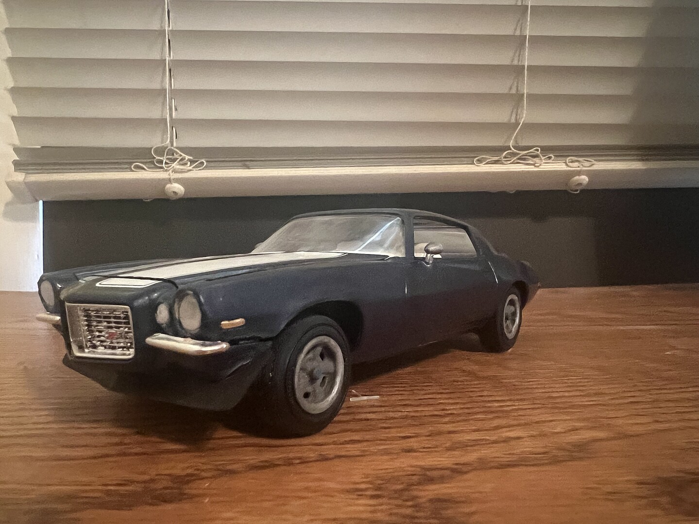 Chevy Camaro Z28 1970 1/2 -- Plastic Model Car Kit -- 1/25 Scale ...