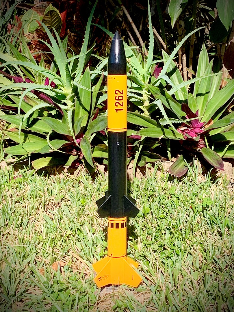 Red Nova -- Model Rocket Kit -- Skill Level 2 -- #7266 pictures by petepop