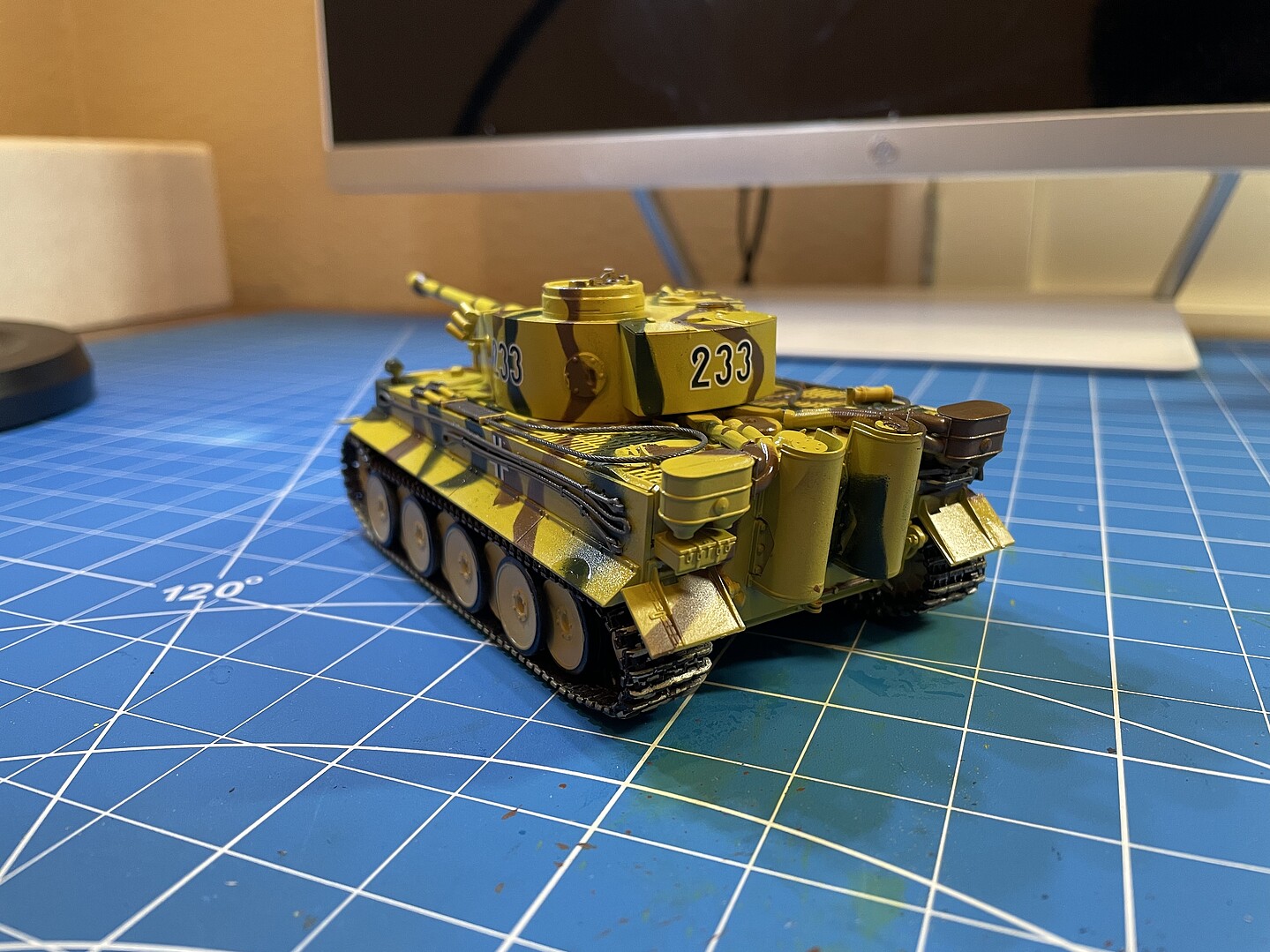 German Heavy Tank Tiger I -- Plastic Model Military Vehicle Kit -- 1/48 ...