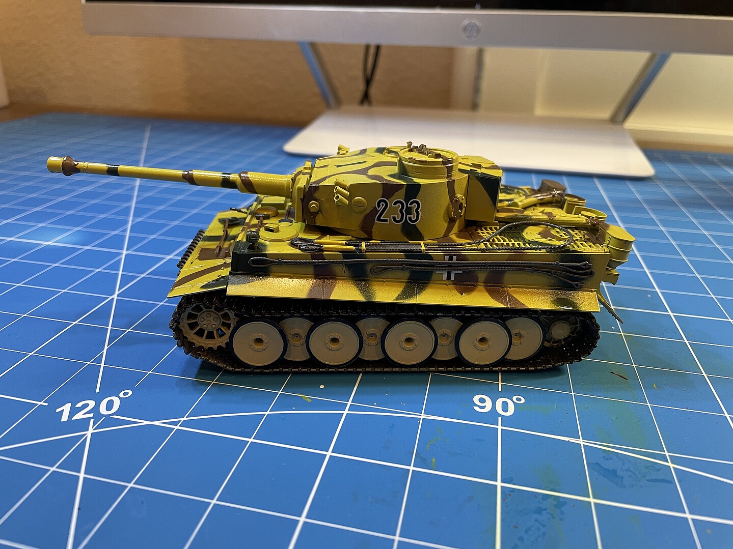 German Heavy Tank Tiger I -- Plastic Model Military Vehicle Kit -- 1/48 ...