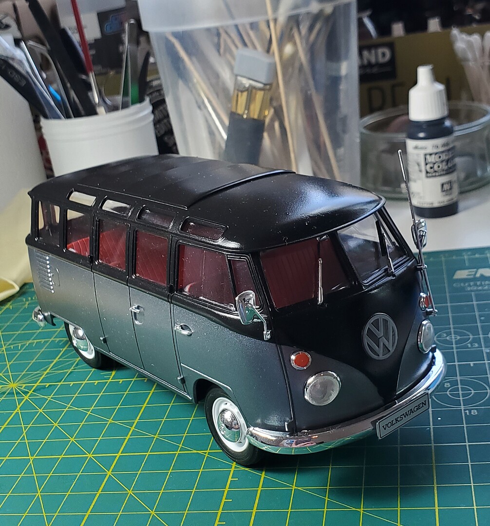Volkswagen Micro Bus -- Plastic Model Car Kit -- 1/24 Scale -- #21210 ...