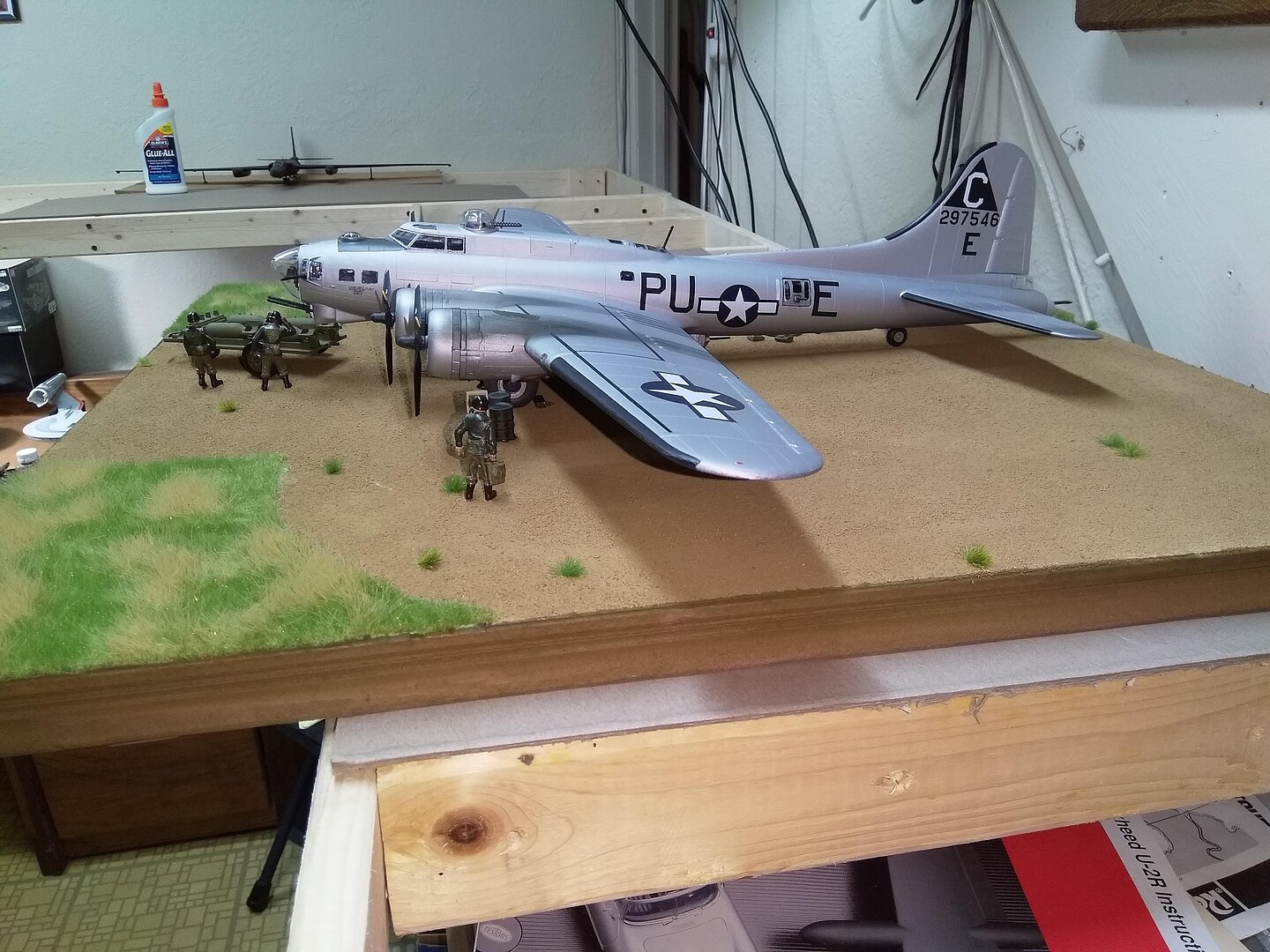 B-17G Flying Fortress -- Plastic Model Airplane Kit -- 1/48 Scale ...