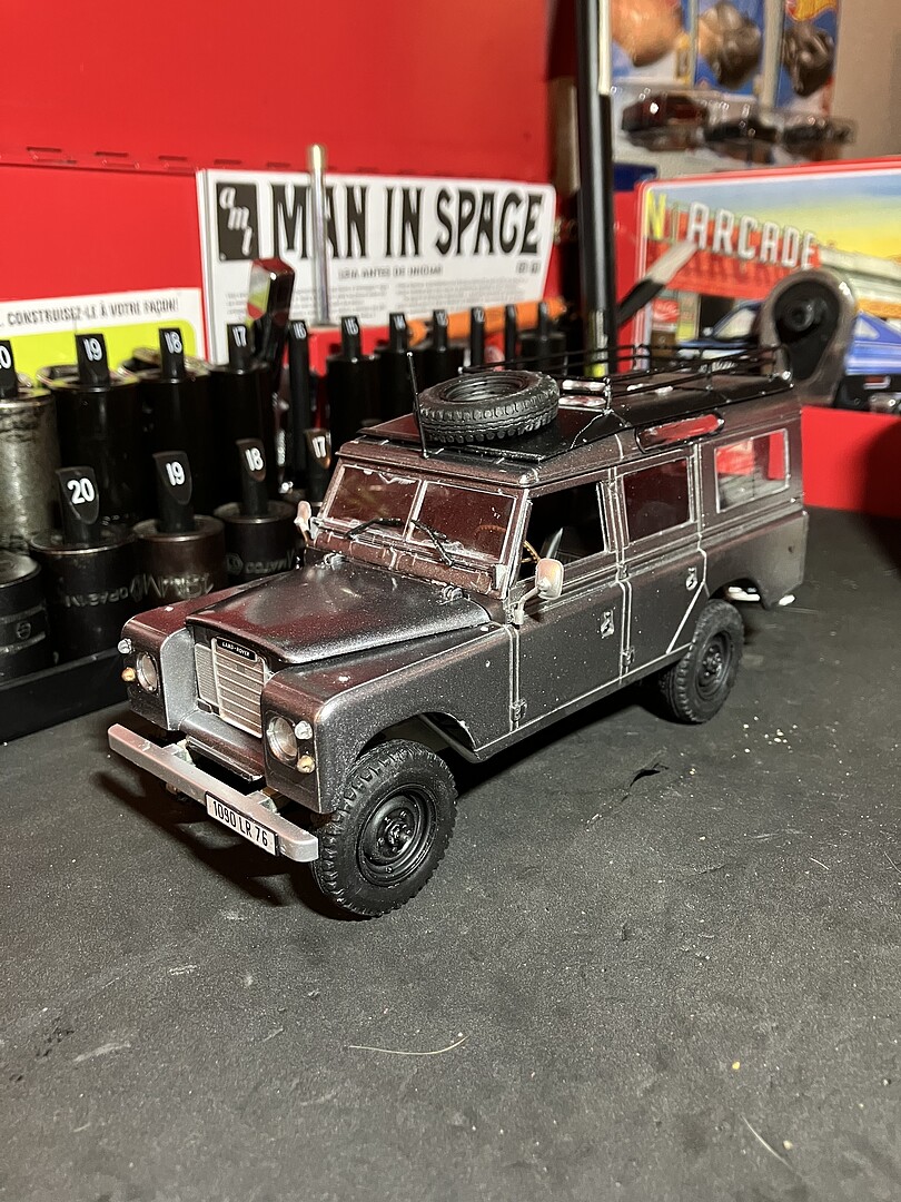 Gallery Pictures Revell-Monogram Land Rover Series III LWB Wagon w/Roof ...