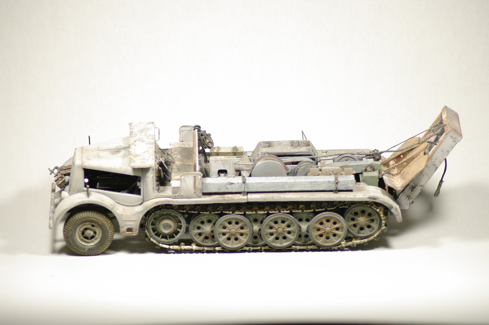 German 18 Ton Half Track Famo -- Plastic Model Military Vehicle Kit ...