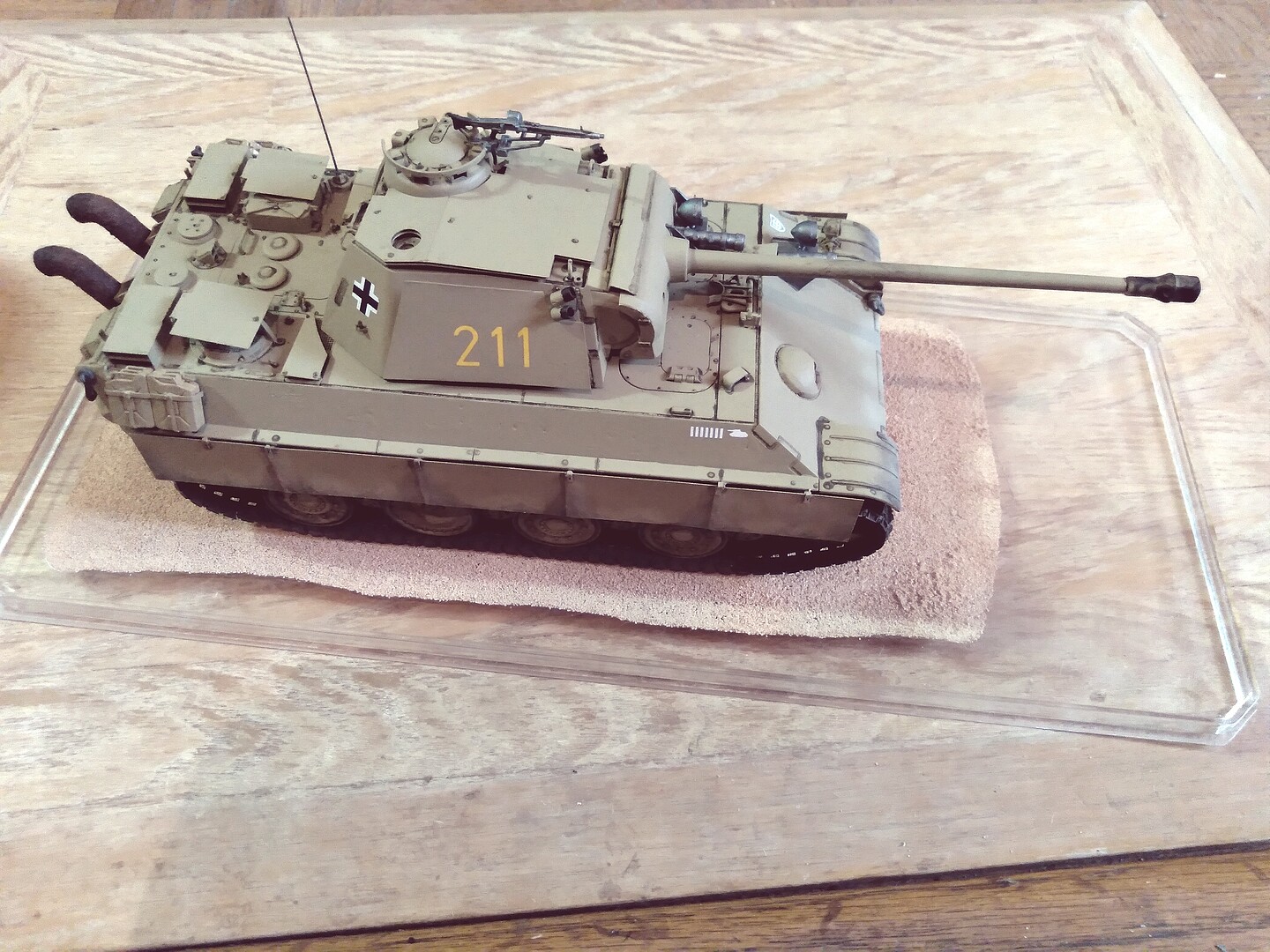 German Panther Medium Tank -- Plastic Model Military Vehicle Kit -- 1/ ...