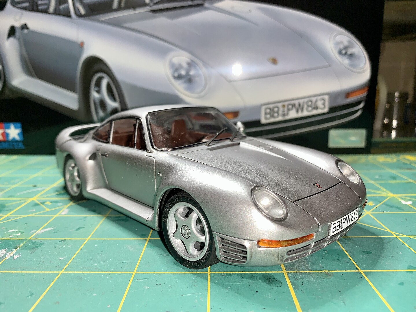 Porsche 959 Coupe Sportscar -- Plastic Model Car Kit -- 1/24 Scale ...