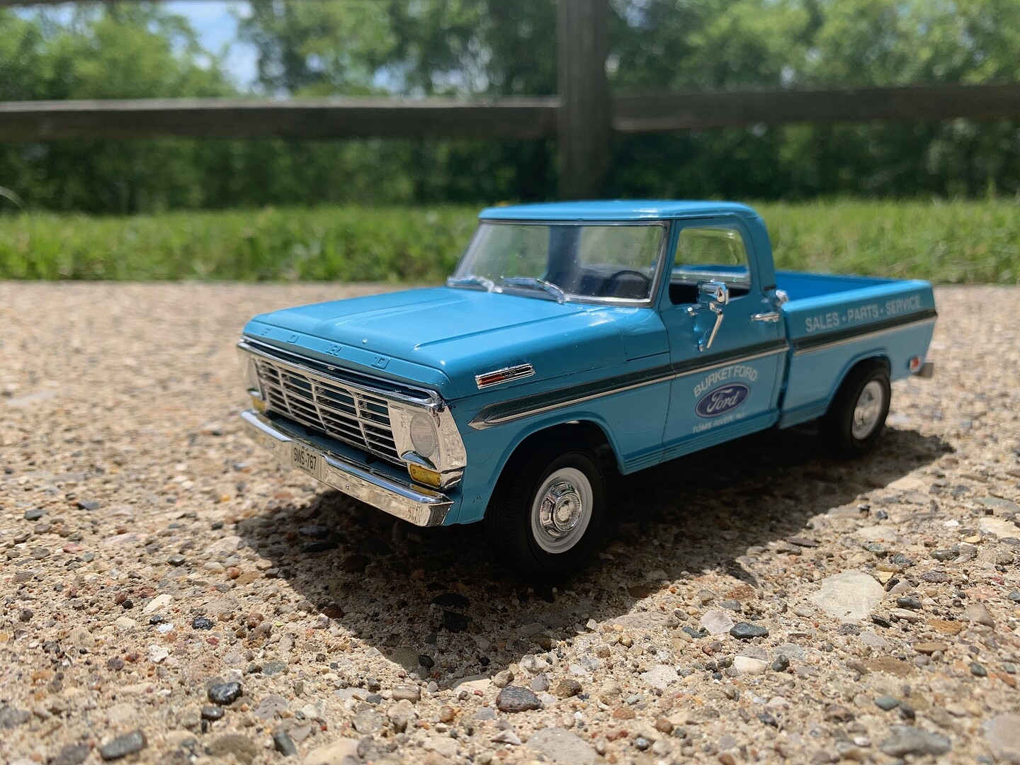 1969 Ford F100 Custom Cab Truck w/ Short Bed (Ltd Prod) -- Plastic ...