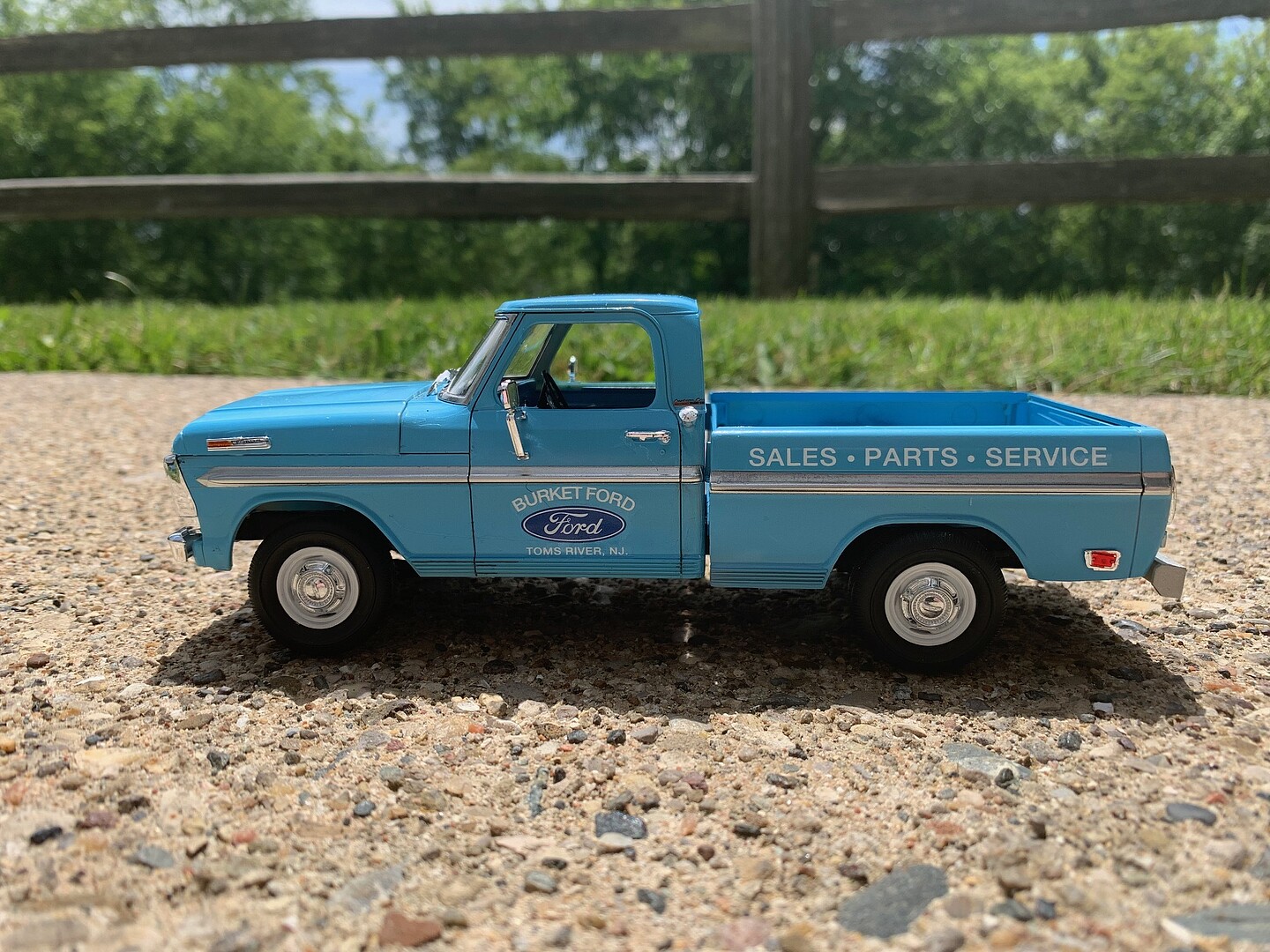 1969 Ford F100 Custom Cab Truck w/ Short Bed (Ltd Prod) -- Plastic ...