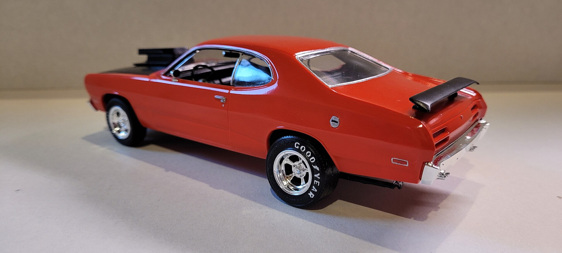 1971 Plymouth Duster 340 -- Plastic Model Car Kit -- 1/25 Scale ...