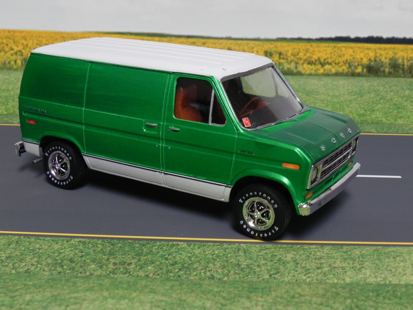 '77 Ford Cruising Van 2T Pictures