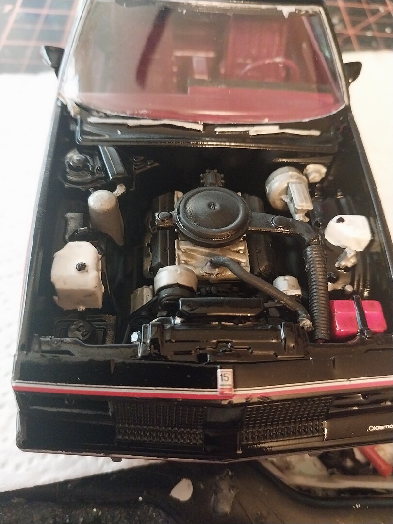 '83 Hurst Oldsmobile -- Plastic Model Car Kit -- 1/25 Scale -- #854317 ...