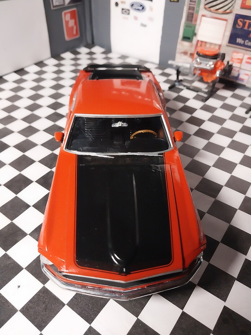 1969 Boss 32 Mustang -- Plastic Model Car Kit -- 1/25 Scale -- #854313 ...