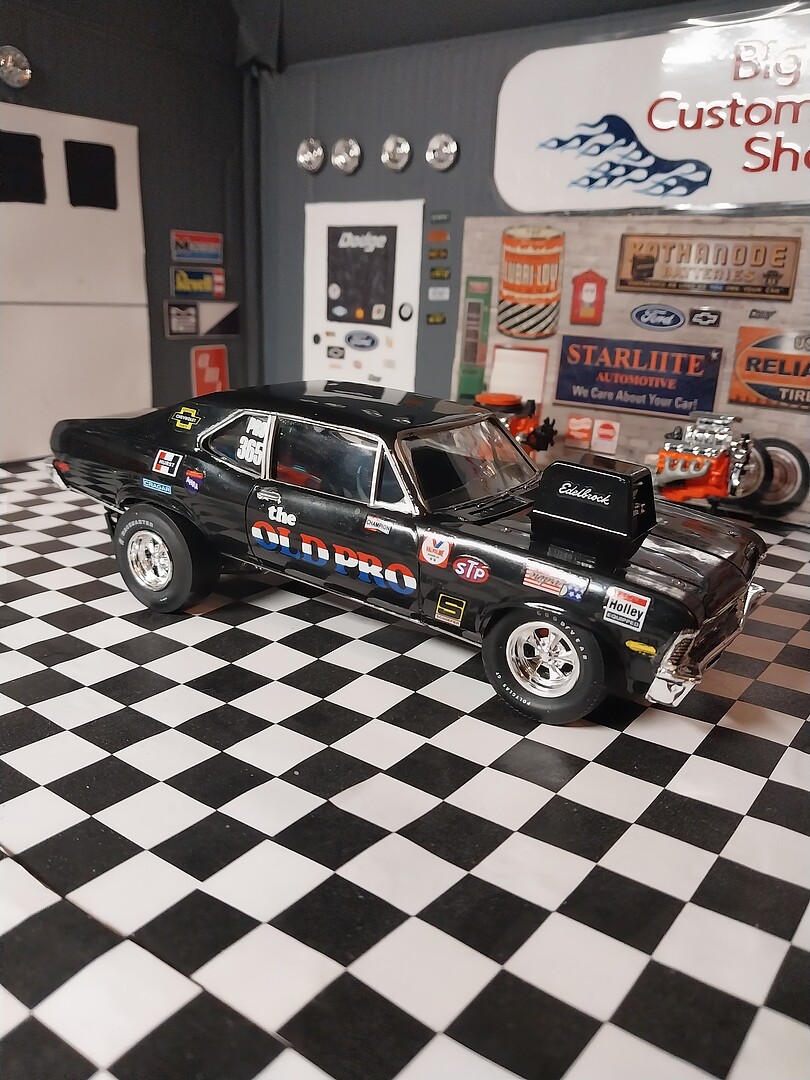 1972 Chevy Nova SS 'Old Pro' 2T -- Plastic Model Car Kit -- 1/25 Scale ...