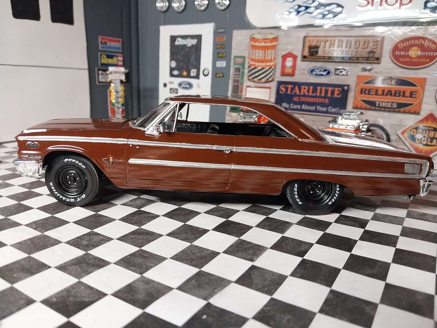 1963 Ford Galaxie -- Plastic Model Car Kit -- 1/25 Scale -- #1186 ...