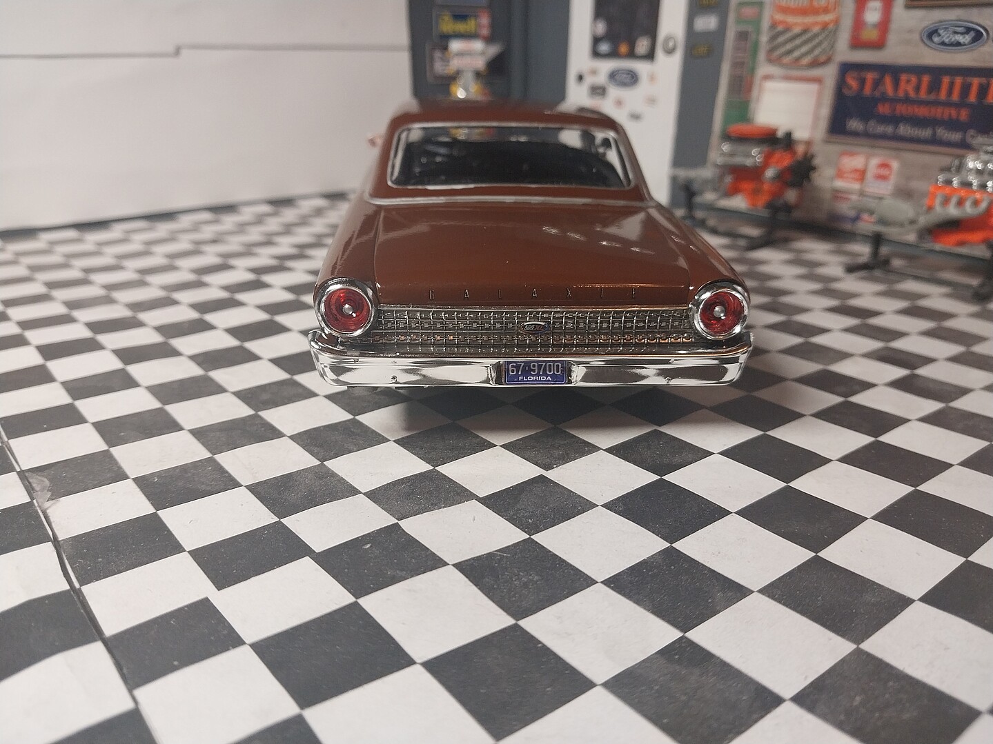 1963 Ford Galaxie -- Plastic Model Car Kit -- 1/25 Scale -- #1186 ...