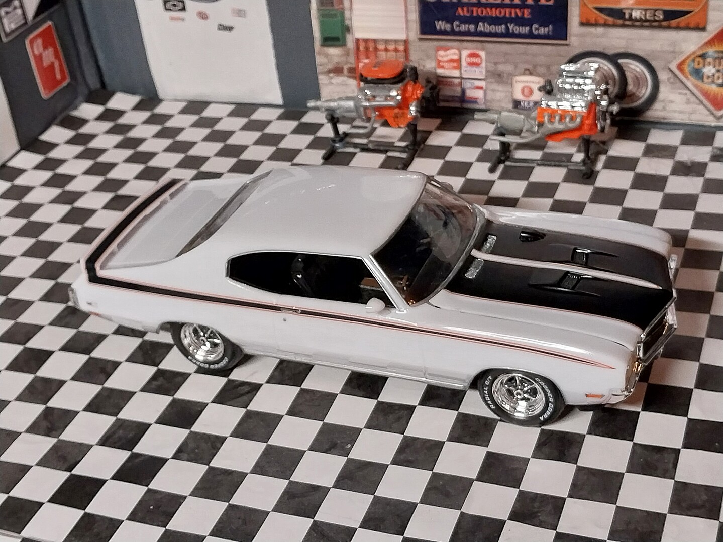 1970 Buick GSX (2 in 1) -- Plastic Model Car Kit -- 1/24 Scale ...