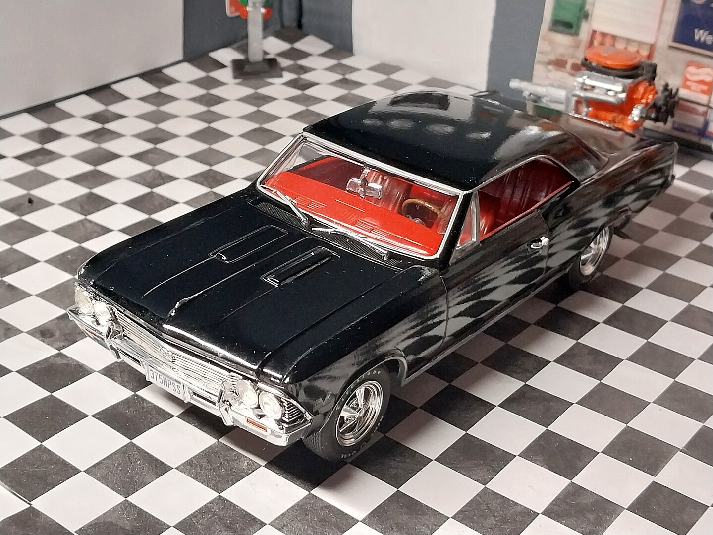 1966 Chevy Chevelle SS Car -- Plastic Model Car Vehicle Kit -- 1/25 ...