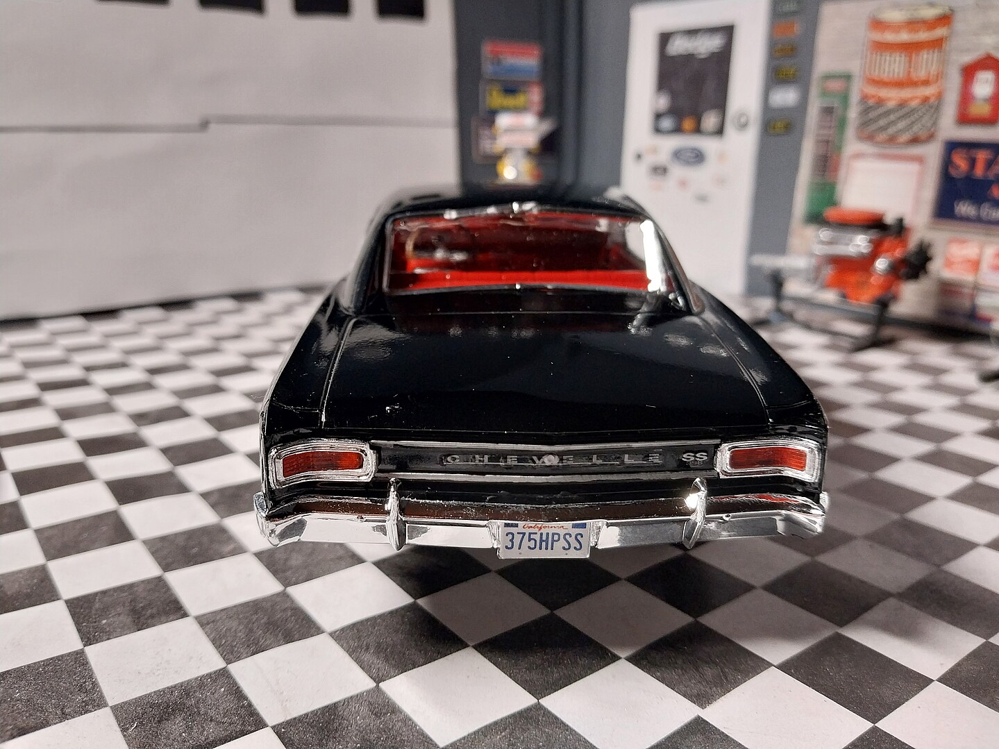 1966 Chevy Chevelle SS Car -- Plastic Model Car Vehicle Kit -- 1/25 ...
