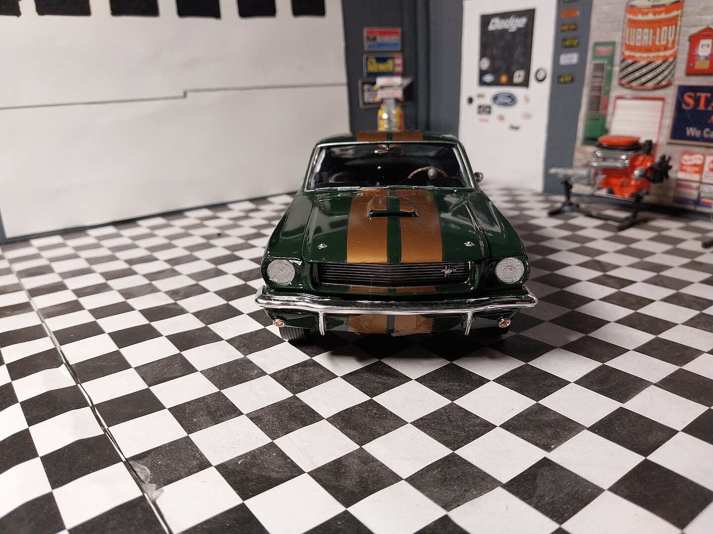 Spray Lacquer TS9 British Green 3 oz -- Hobby and Model Lacquer Paint ...