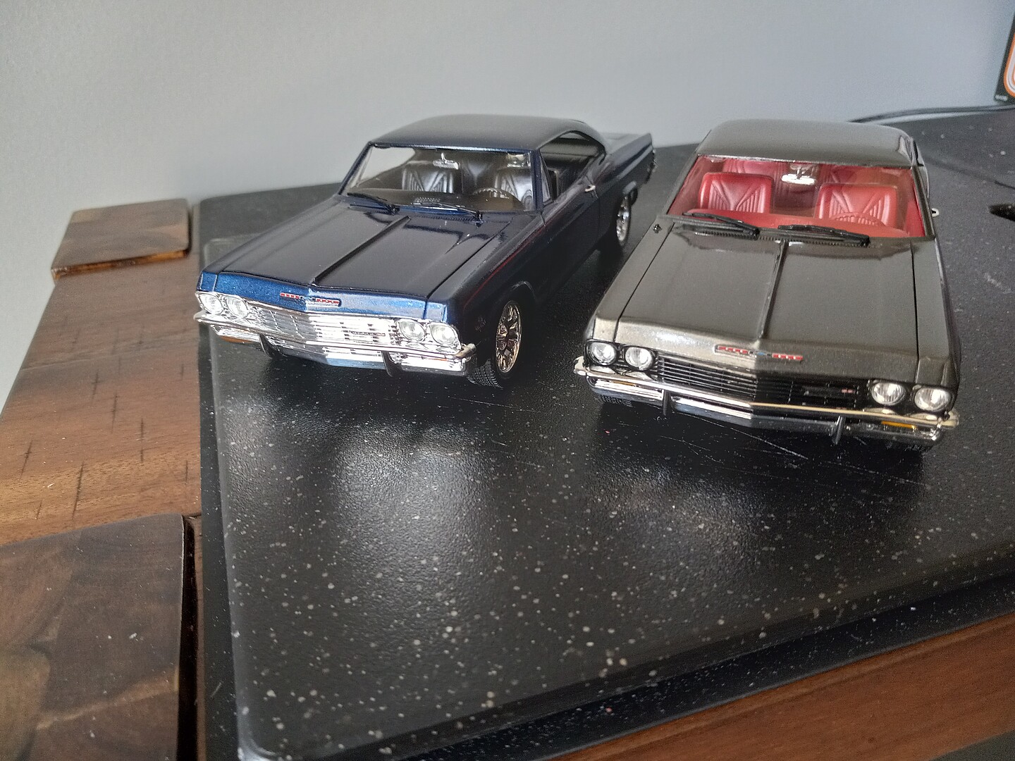 1965 Chevy Impala -- Plastic Model Car Kit -- 1/25 Scale -- #85-4190 ...