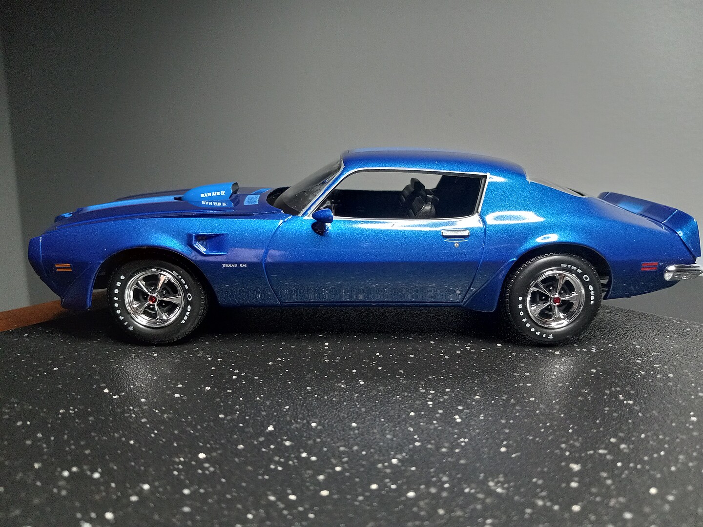 1970 Pontiac Firebird Car -- Plastic Model Car Kit -- 1/24 Scale ...