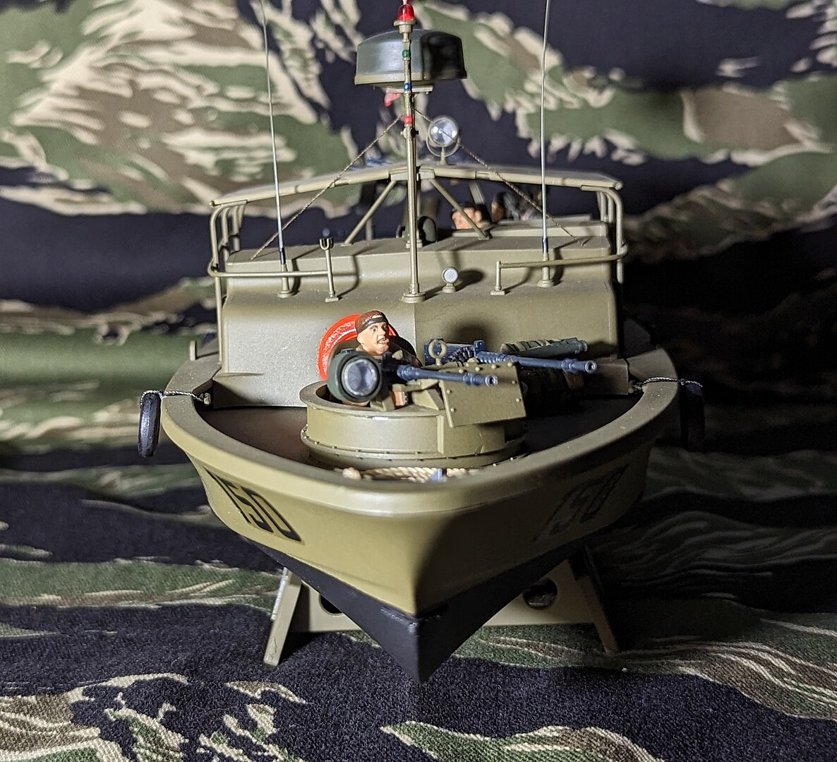 US Navy PBR31 MkII Pibber Boat -- Plastic Model Military Ship Kit -- 1/ ...