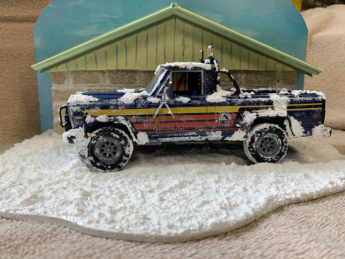 1980 Jeep Honcho Ice Patrol -- Plastic Model Truck Kit -- 1/25 Scale ...