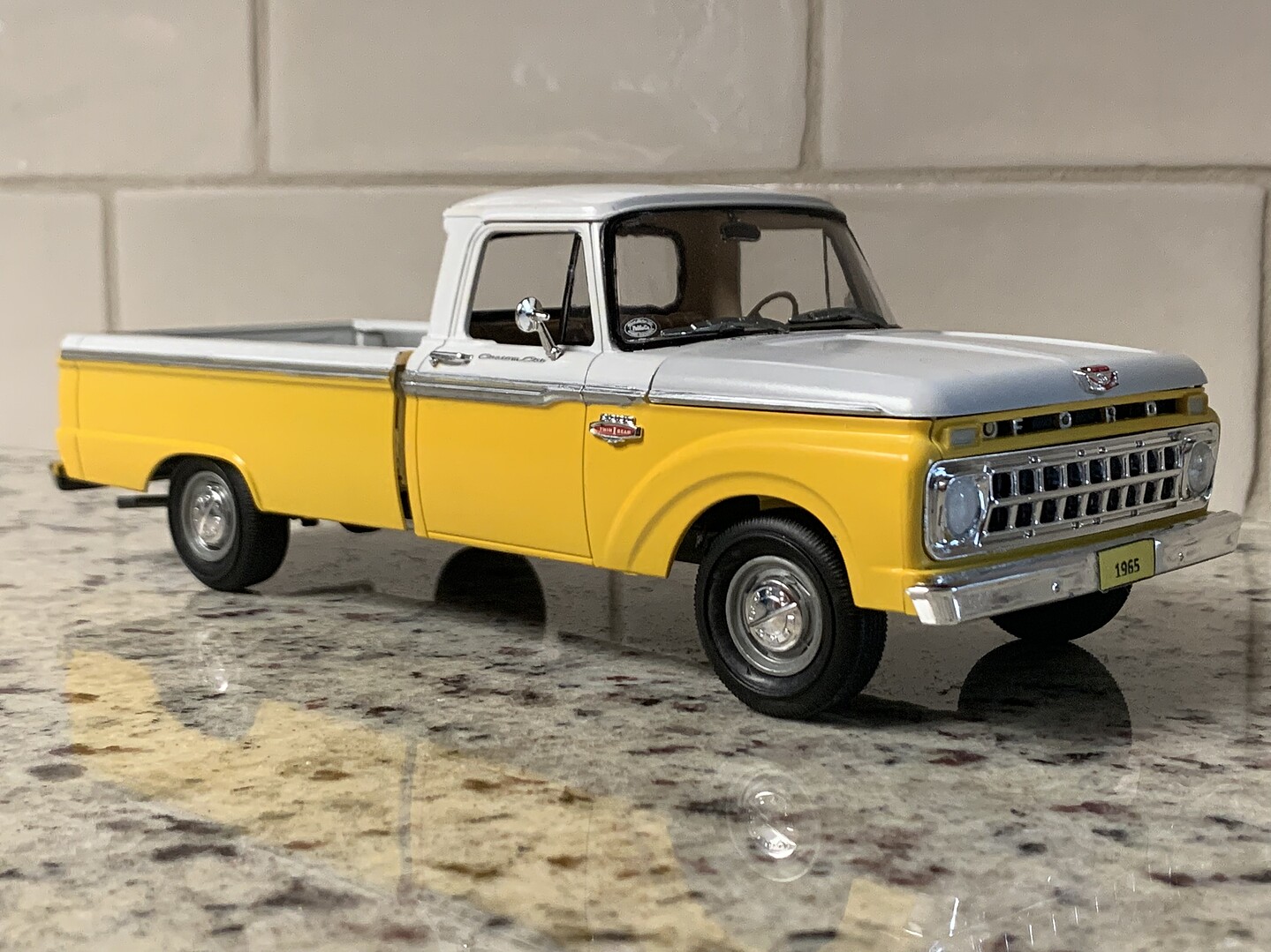 Gallery Pictures Moebius 1965 Ford Custom Cab Pickup Truck Plastic ...