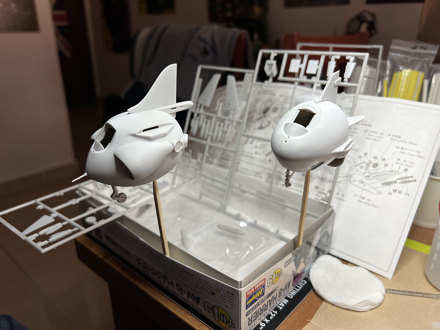 Egg Plane AV-8 Harrier -- Plastic Model Airplane Kit -- #60129 pictures ...